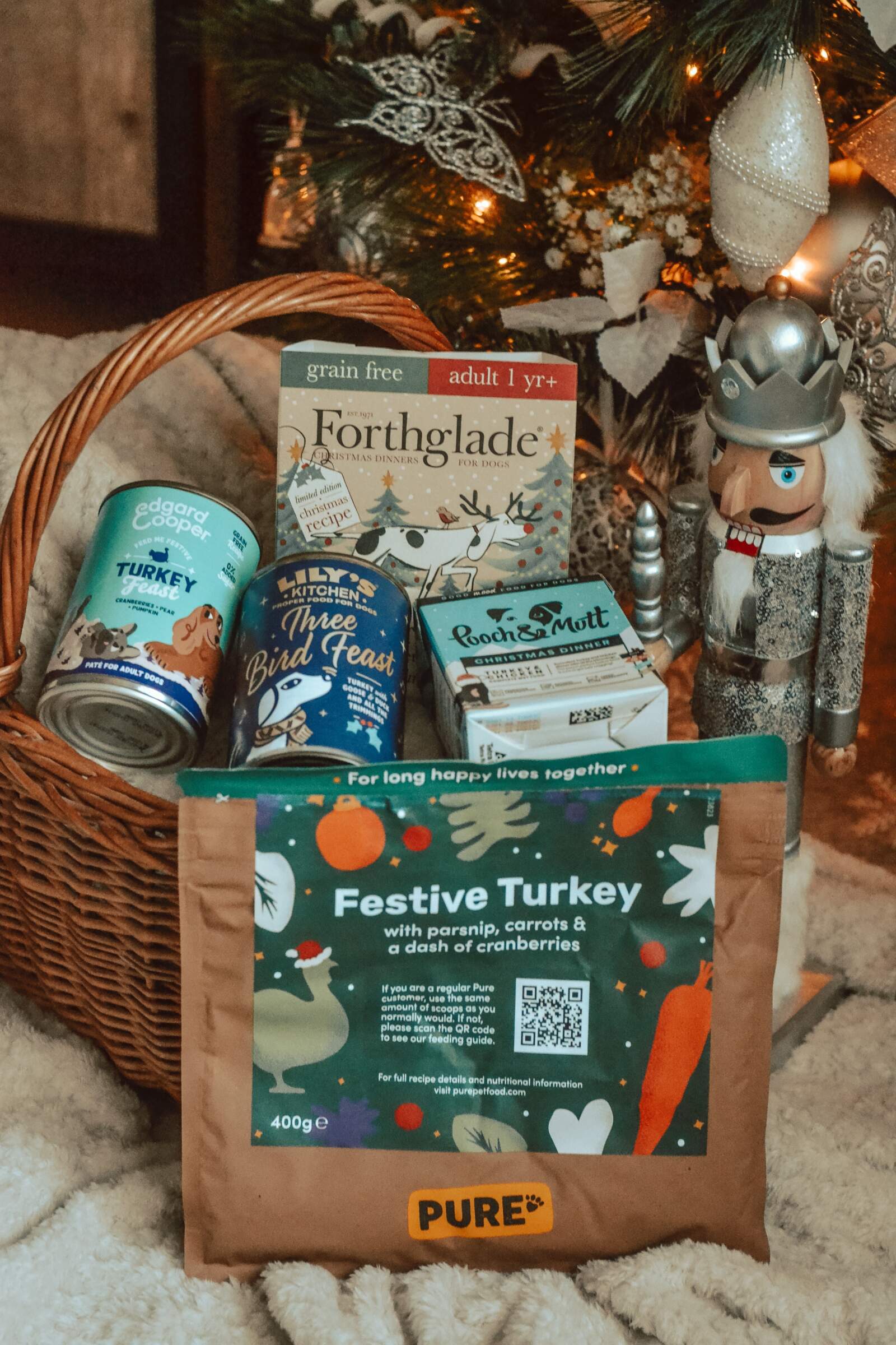 Five best Christmas dinners for dogs in 2023 - Lady & the Scamps